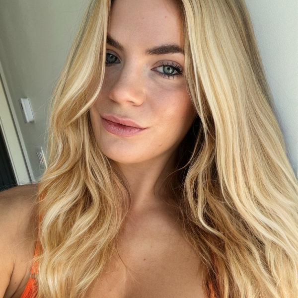 Maxy May on Direct.me